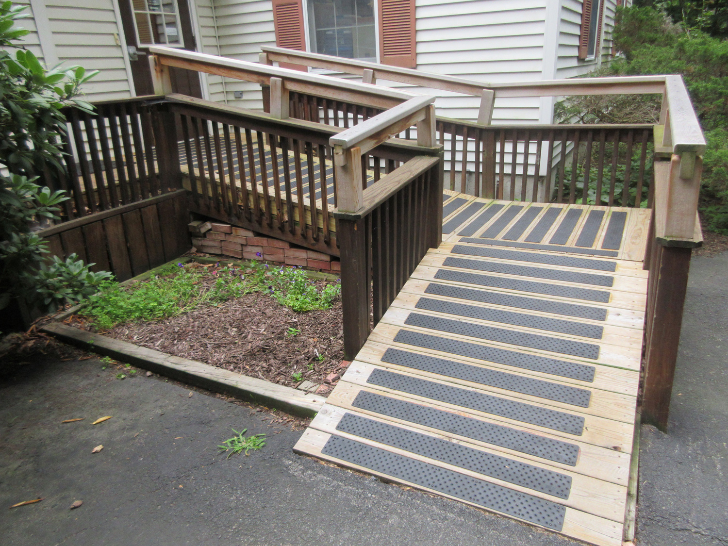 ADA Ramp Handrails | Handicap Rails for Ramps | Handi-Ramp